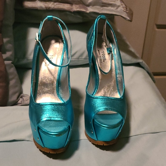 1969 | Shoes | Nwt 969 Peep Toe Platform Stiletto | Poshmark